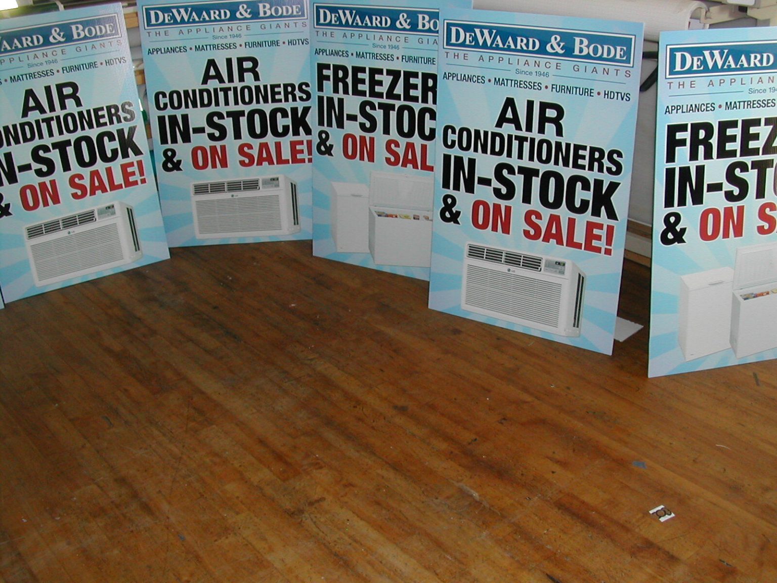 Single Plastic Outdoor Signs 4mm-Corrugated